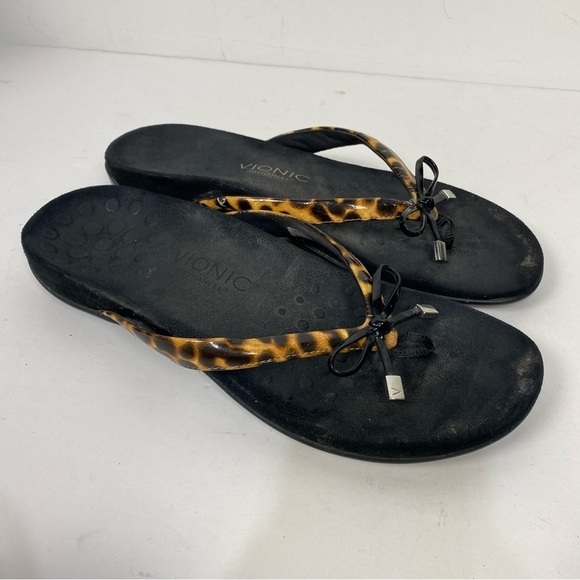 Vionic | Shoes | Vionic Leopard Animal Print Cheetah Thong Bow Sandals ...